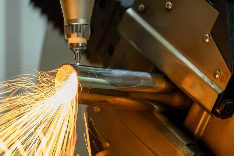 How to Cut Steel: 5 Metal Cutting Methods | Service Steel